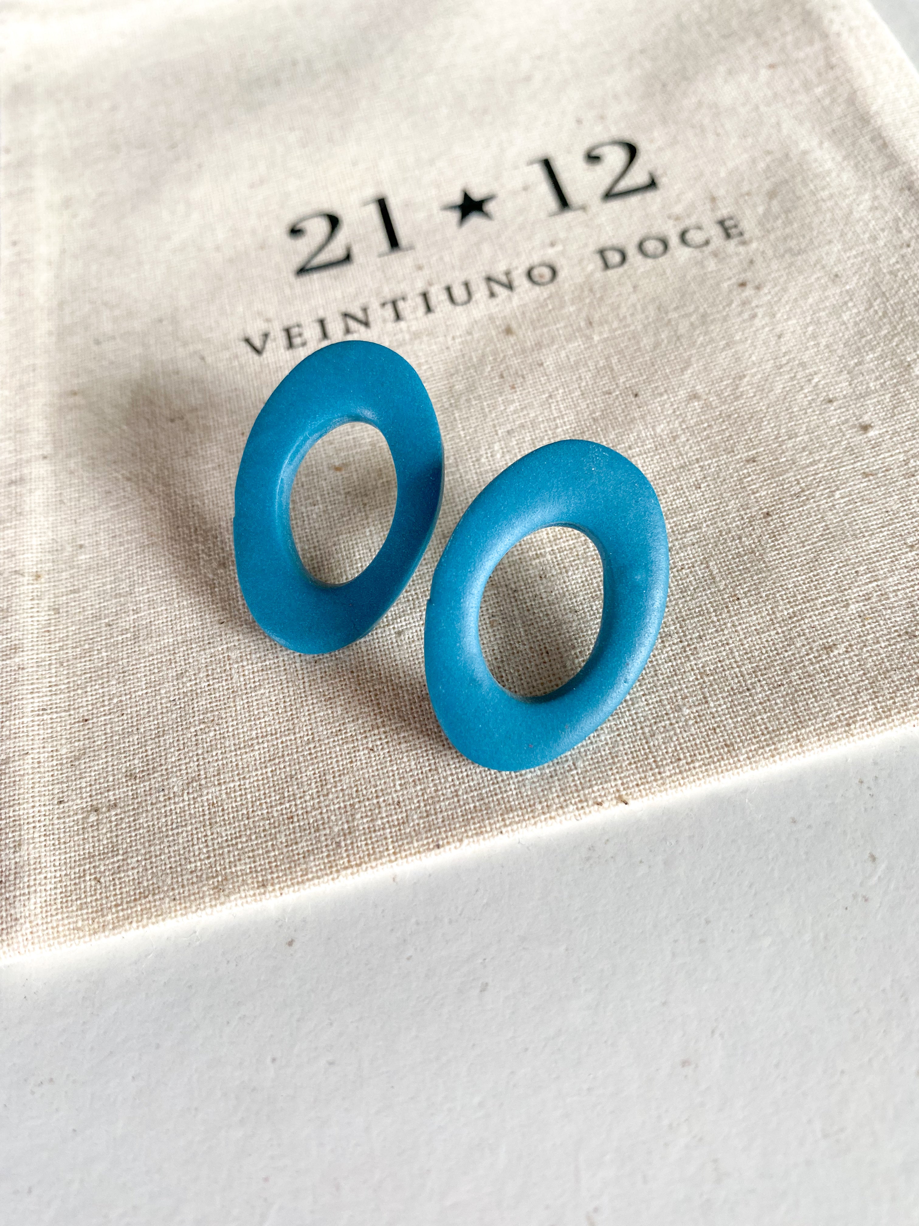 Aros Ovalo Azul – Veintiunodoce